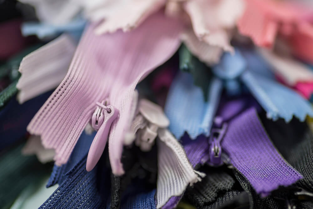 How To Insert A Zip Artisan Stitch